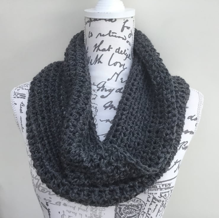 Chainmail! Crocheted Chunky Infinity Scarf in ... - Folksy
