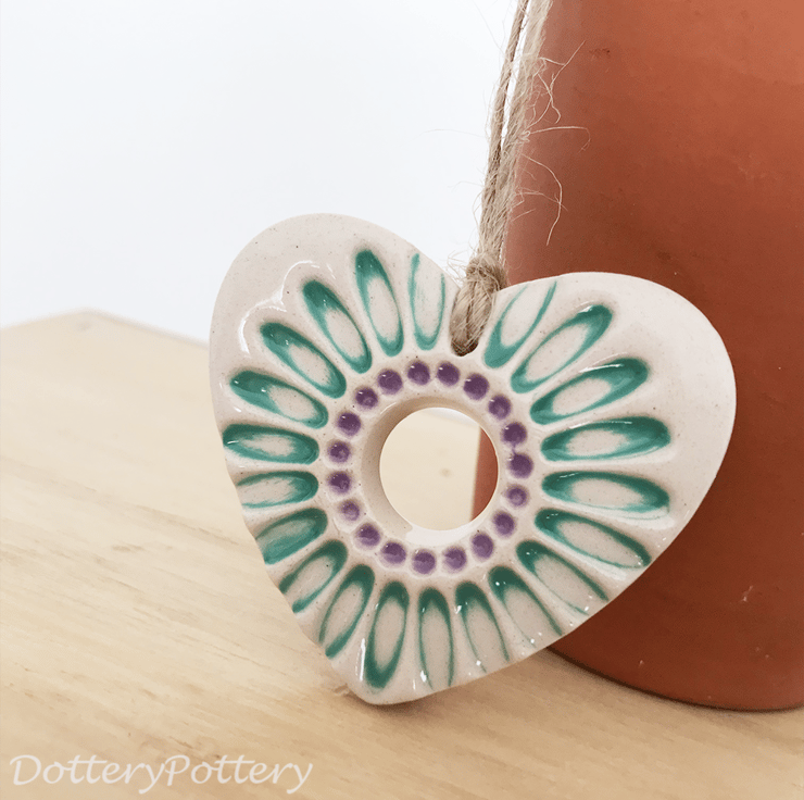 Small Ceramic heart decoration with teal daisy - Folksy