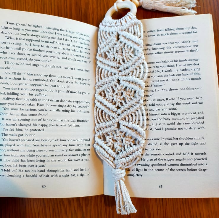 Macrame book mark - Folksy