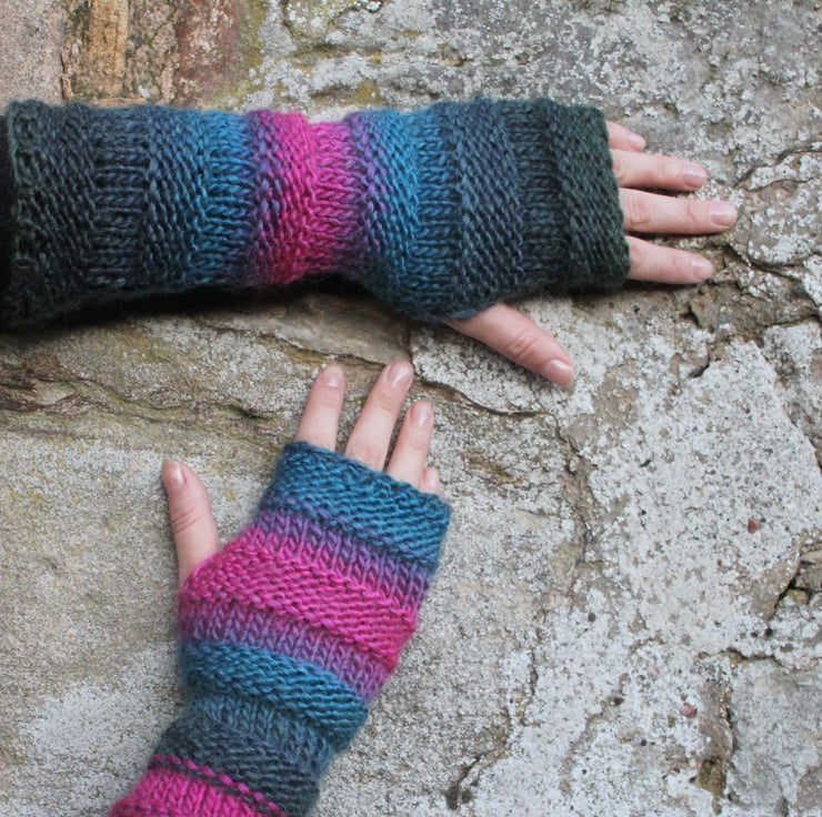 Arm warmers, fingerless gloves, extra long mitt... - Folksy
