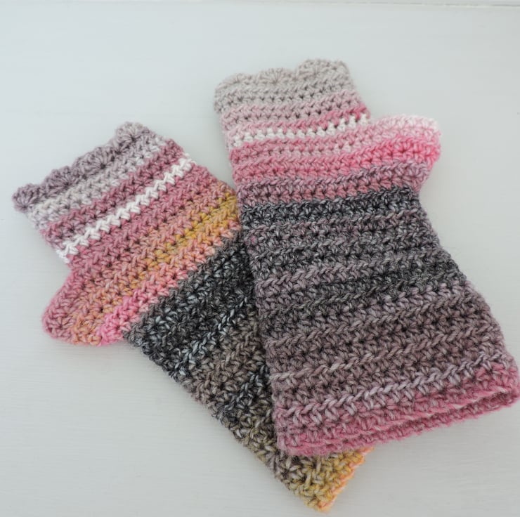 Fingerless Mitts Mismatched Pink Apricot and... - Folksy
