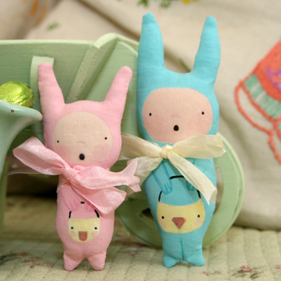 Cute little folk art Easter bunny dolls - Folksy