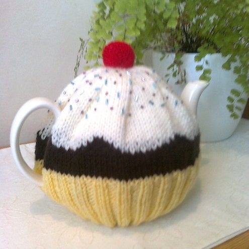 Cupcake Tea Cosy Cozy - Folksy