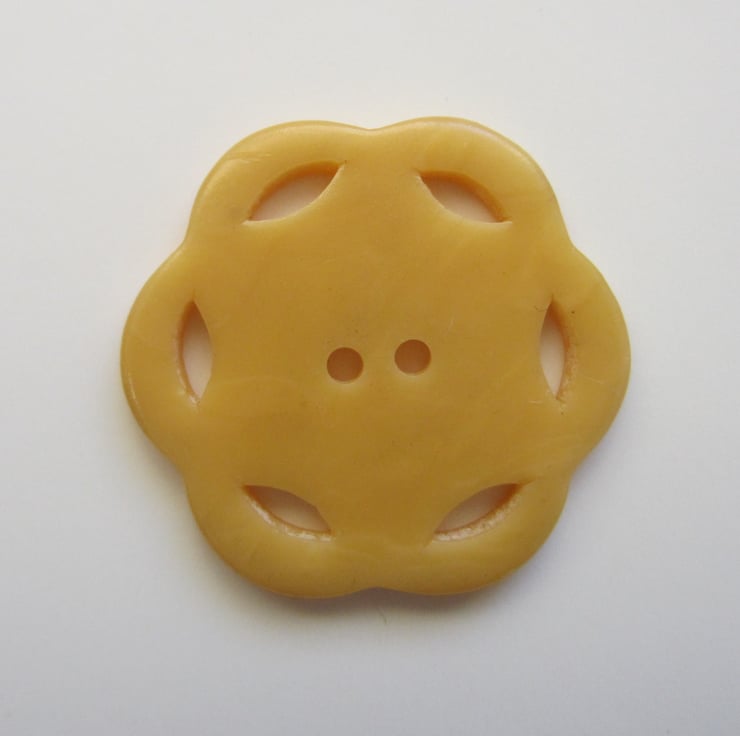 15 Vintage Mustard Yellow Flower Buttons - Folksy