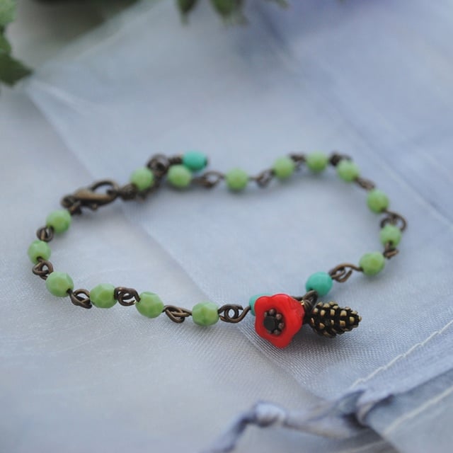 Poppy flower charm bracelet, red, turquoise, green - Folksy