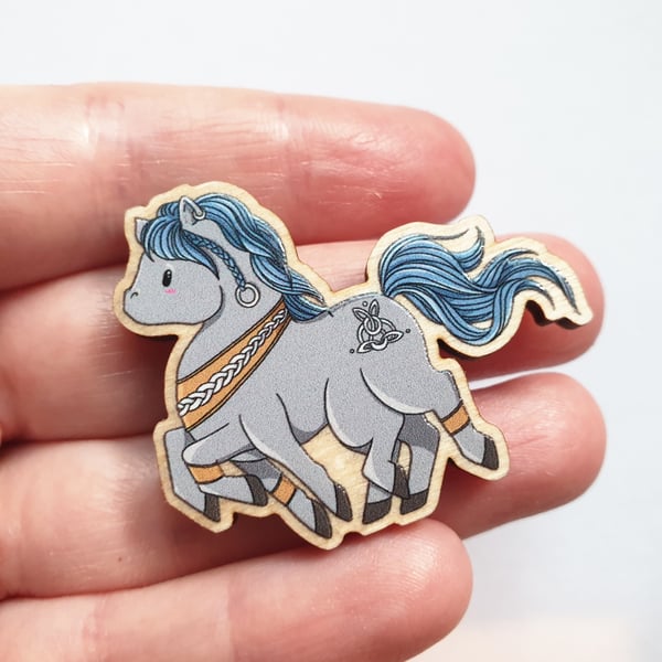 Wooden Sleipnir pin badge, cute viking mytholog... - Folksy