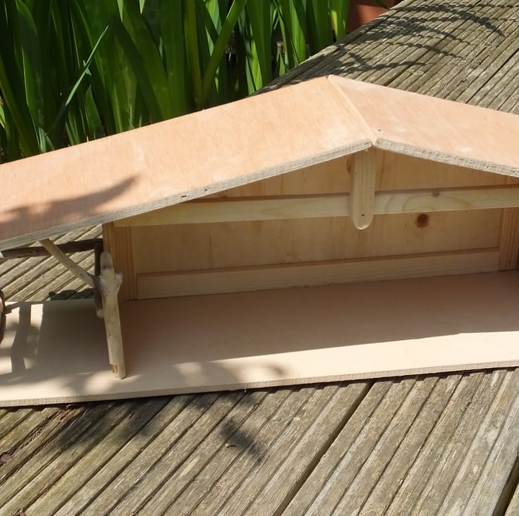 Christmas Nativity shelter stable for Baby Jesu... - Folksy