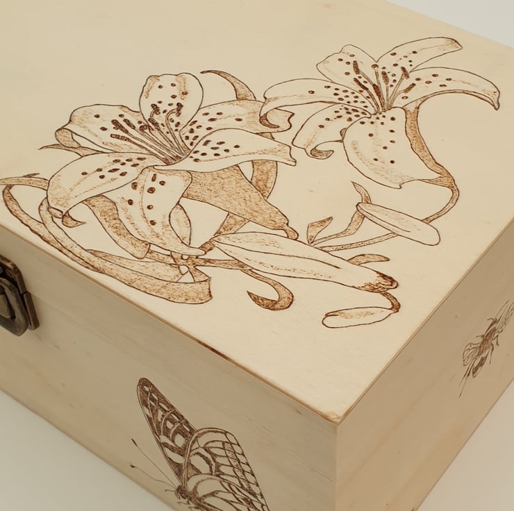 Wooden keepsake memory box with pyrography lil... - Folksy