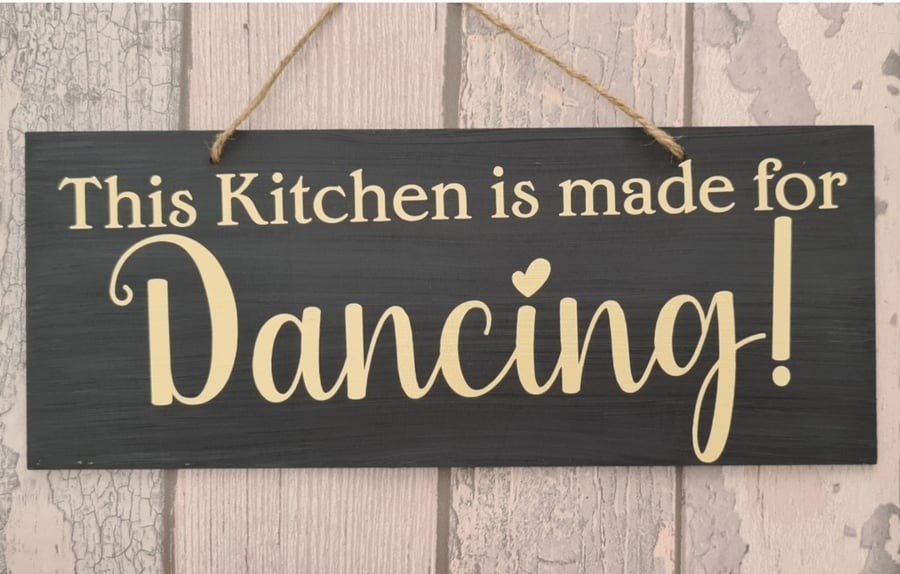 Handmade sign - Dancing in the kitchen - Folksy