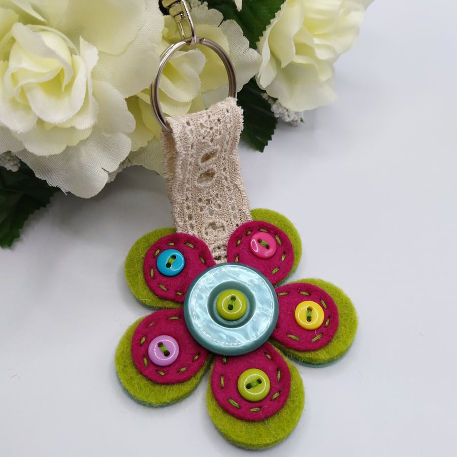 Felt Flower Keyring - Green and Cerise Keyring ... - Folksy