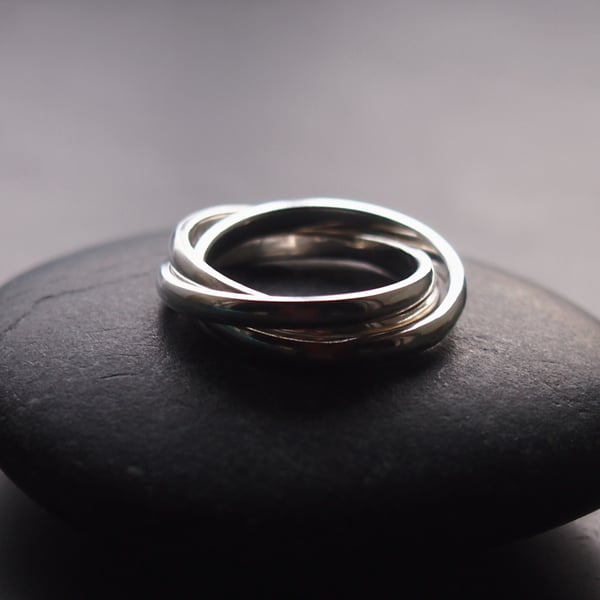 Rolling Ring in Sterling Silver - Folksy