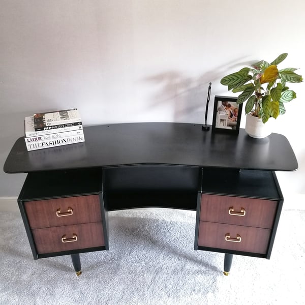 Dressing table Mid Century upcycled painted des... - Folksy