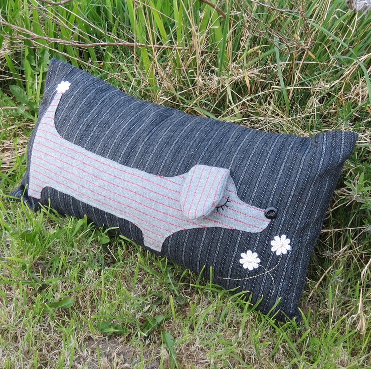 A snoozy dachshund cushion. Long dog. Complet... - Folksy