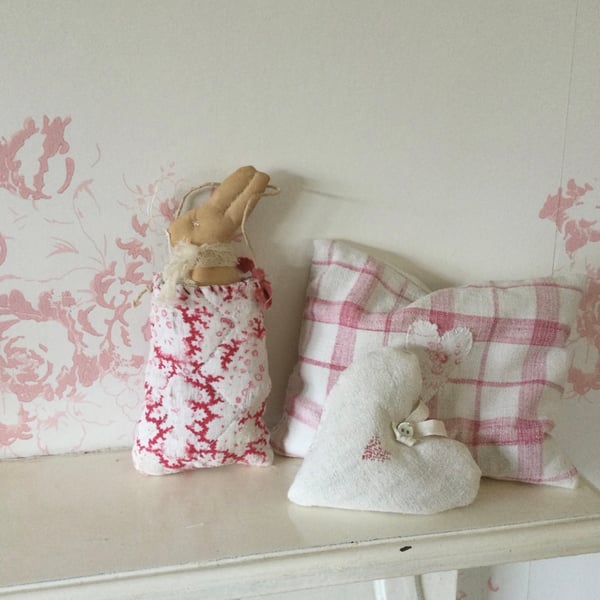 HomeSpunWithLove on Folksy