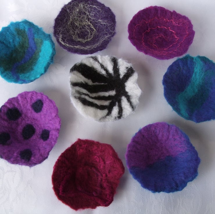 Tiny felt dishes - Folksy