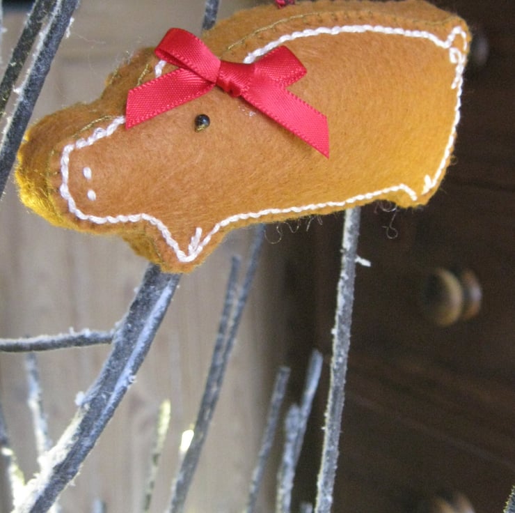 Felt gingerbread pig - Folksy