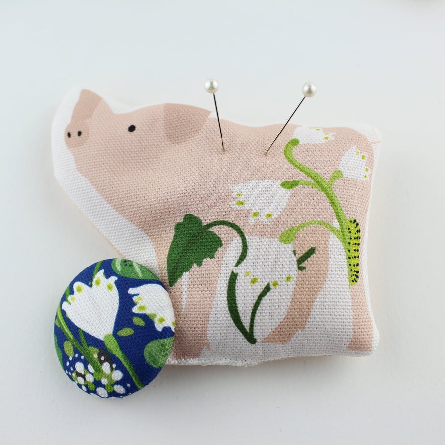 Pig Pin Cushion & Magnetic Needle Minder - Folksy
