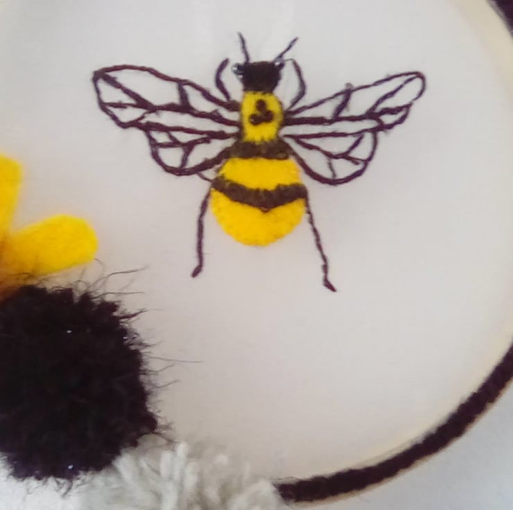 Bumble Bee Embroidery, Bee Decor, Bumble Bee Ha... - Folksy