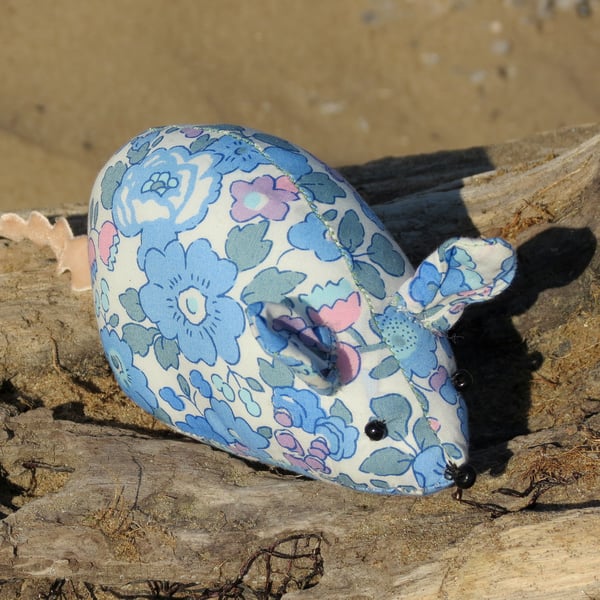 A liberty lawn field mouse pin cushion. - Folksy