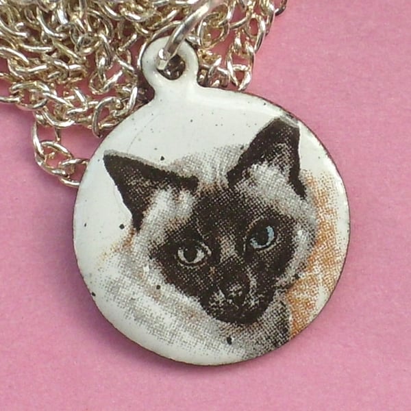 Enamel transfer on white pendant - siamese cat - Folksy