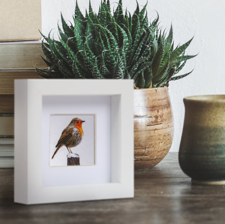 Robin, little 3D fabric robin picture framed, g... - Folksy