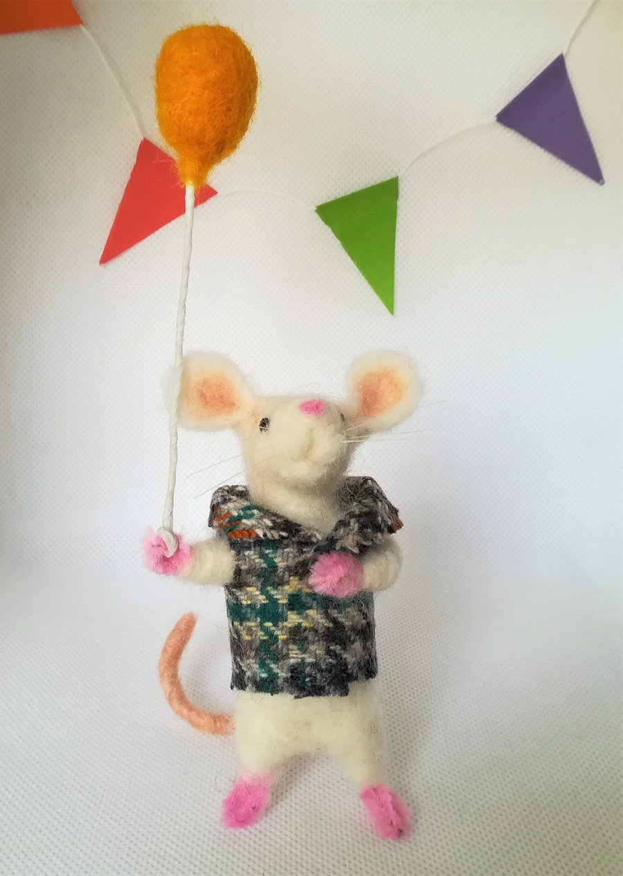 Needle felted white mouse with balloon, Fibre A... - Folksy