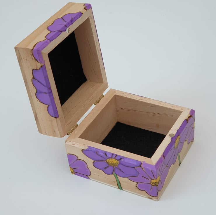 Small wooden box, pyrography bee, ring or trink... - Folksy