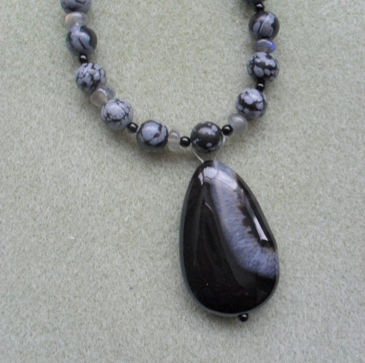 Snowflake Obsidian and Labradorite Necklace Ste... - Folksy