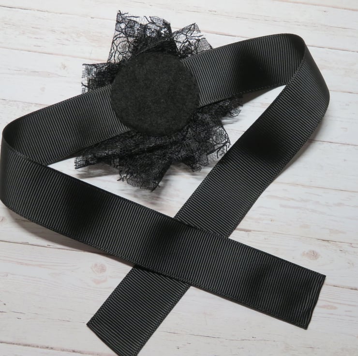 Black Lace & Ribbon Ruffle Spider Gothic Vi... - Folksy