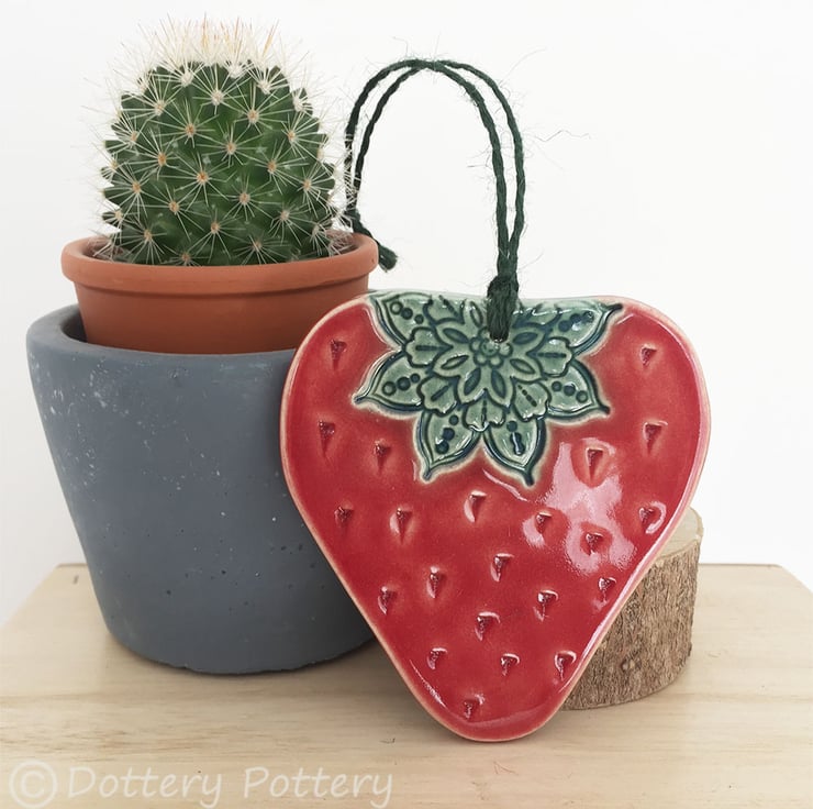 Ceramic strawberry Folk art style pottery decor... - Folksy
