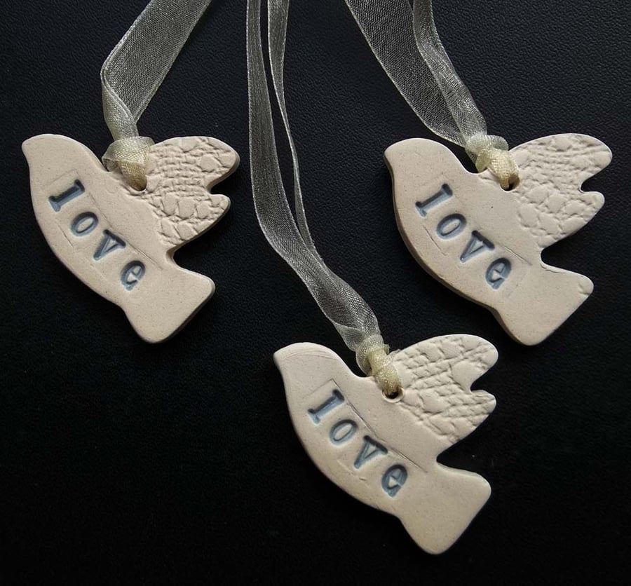 Set of 6 Tiny little ceramic doves. - Folksy