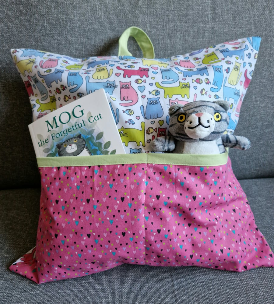 Cats & hearts reading pillow complete with ... - Folksy