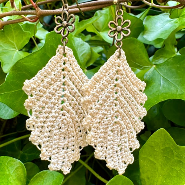 Cream "Sia" - Folksy