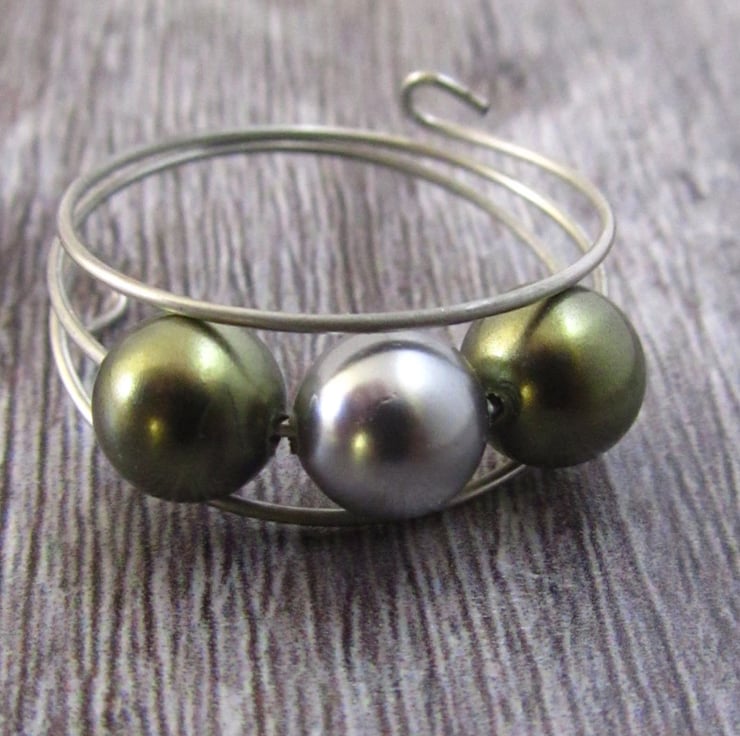 Green Shell Pearl Memory Wire Ring, Shell Pearl... - Folksy