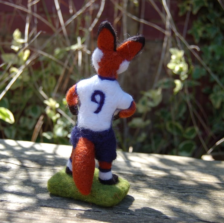 Football Player - needlefelt fox. Textile art - Folksy