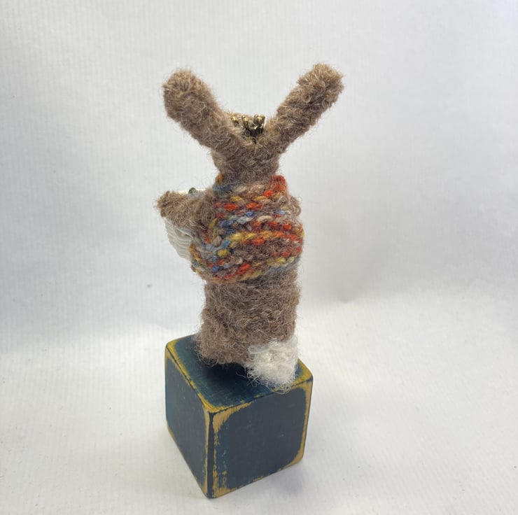Poppy the Rabbit - Folksy