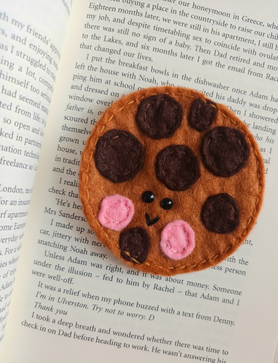 'Choc chip cookie' wool blend felt bookmark,lov... - Folksy