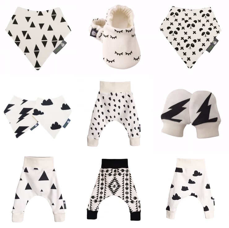 ORGANIC Baby Bandana Dribble Bib in SLEEPY EYES... - Folksy