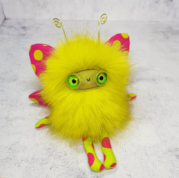 Flutterfly Green Eyes - Folksy