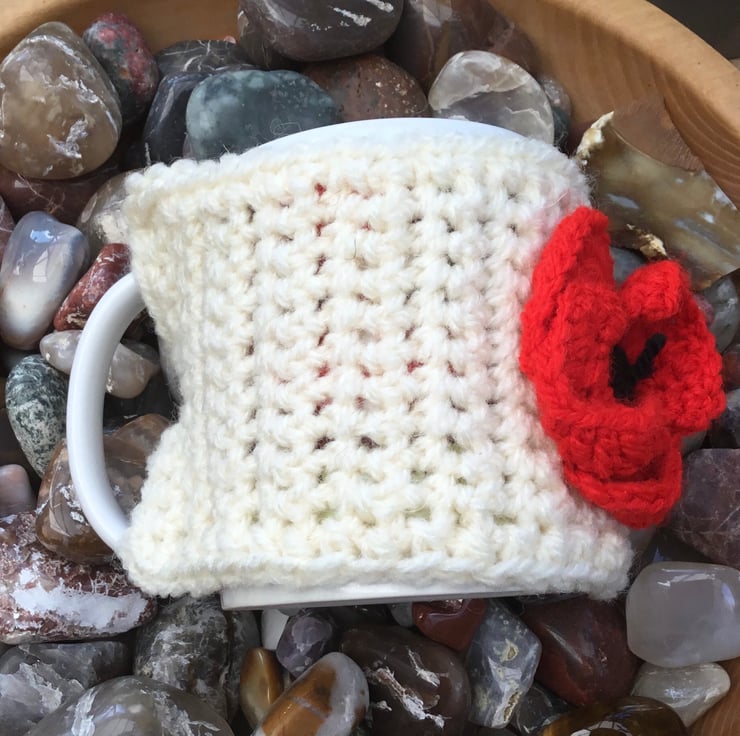 Poppy and Cream! Crocheted Mug Cosy or Mug Hug!... - Folksy