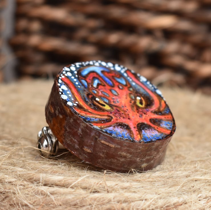 Curious Octopus, wooden tree slice pyrography b... - Folksy