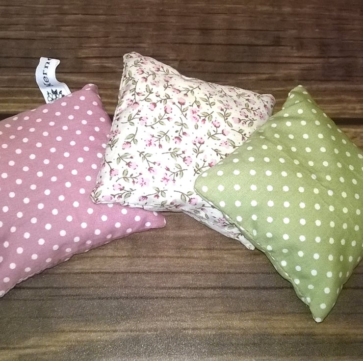 Spotty lavender bags x 3, Green, pink and flora... - Folksy