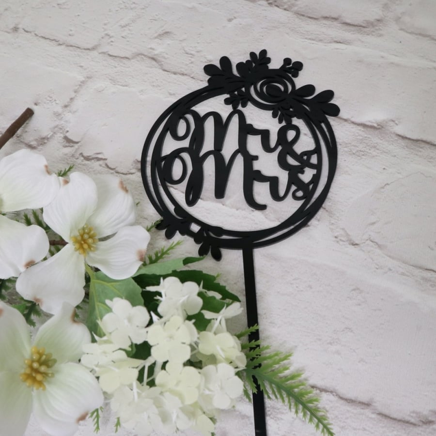 Mr & Mrs Cake topper - Folksy