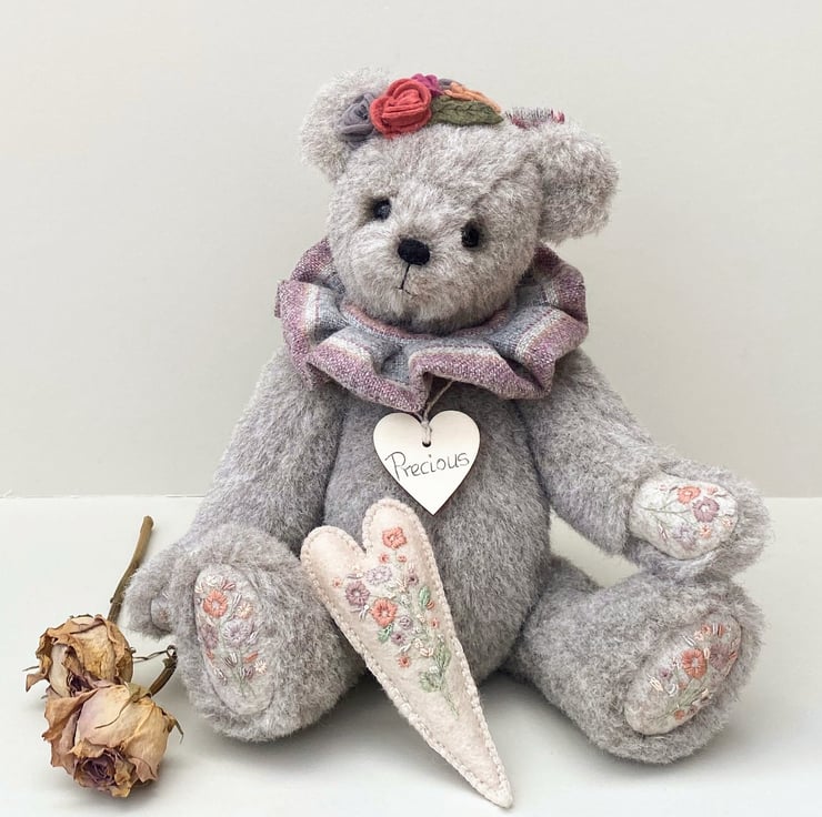 Artist Bear, collectable one of a kind teddy be... - Folksy