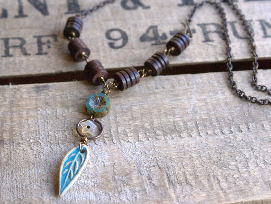 Rustic Woodland Leaf Necklace - Folksy