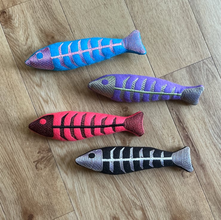 Skelefish……Embroidered fish bones catnip kicke... - Folksy