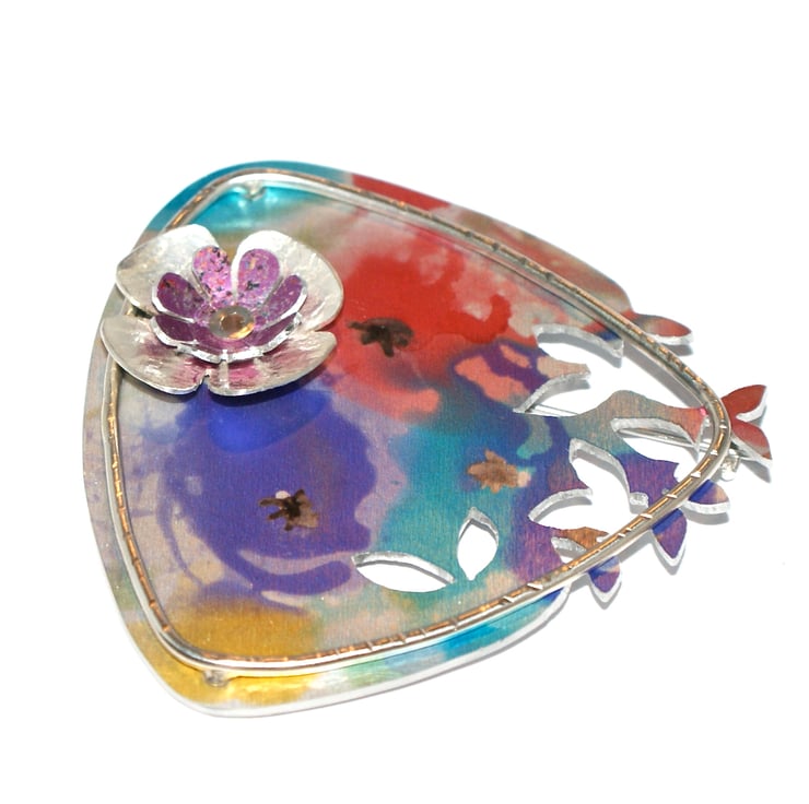 SALE 30% off - In bloom brooch - Folksy