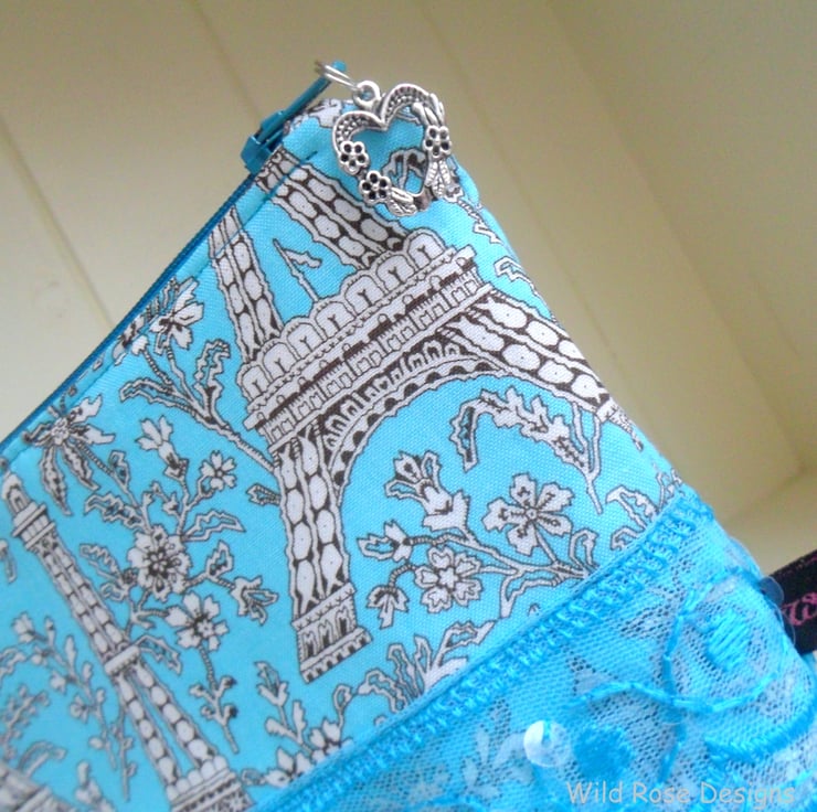 Make Up Bag in blue - Folksy