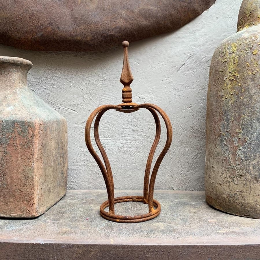 Small Rusty Metal Crown 35cm, 4 Spoke Rustic Ga... - Folksy