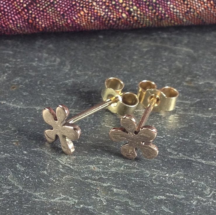 Tiny 9ct rose gold flower stud earrings - Folksy